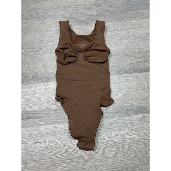 SKIMS | Intimates & Sleepwear | Skims Womens Seamless Sculpt Thong ...